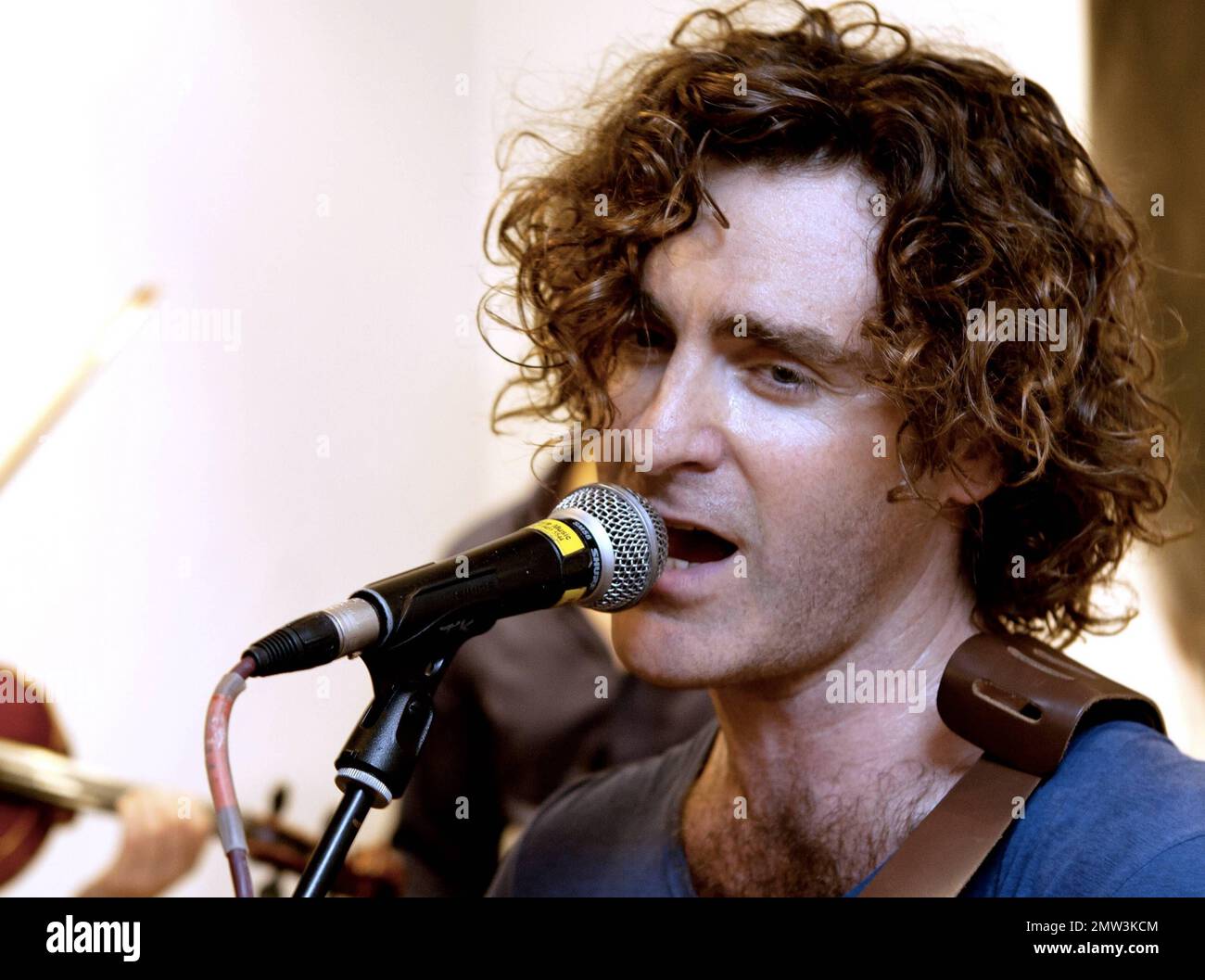 Actor/Singer Orlando Seale performs infront of an audience at the ...