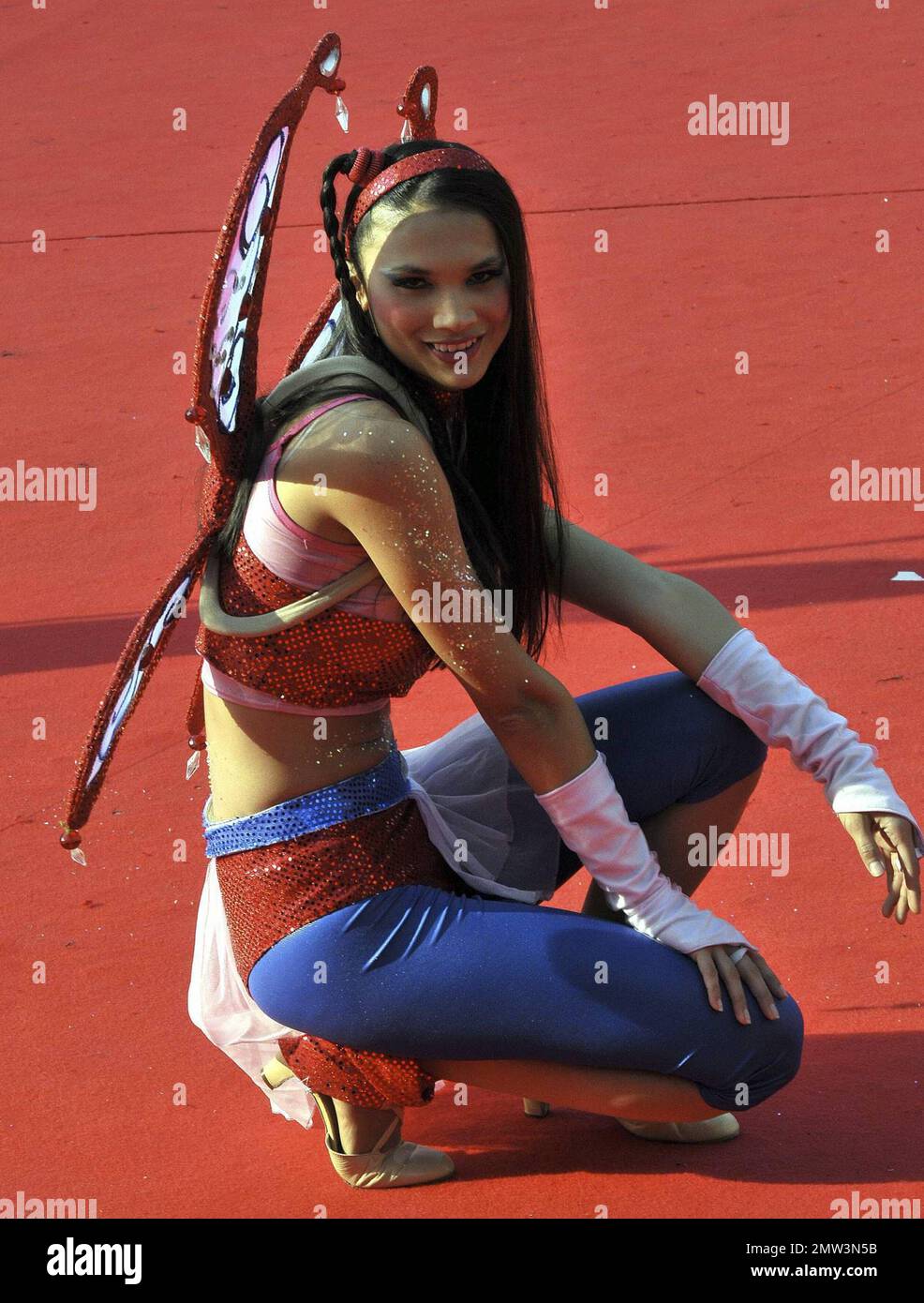 Cast walk the red carpet at the "Winx Club 3D" premiere at the Rome ...