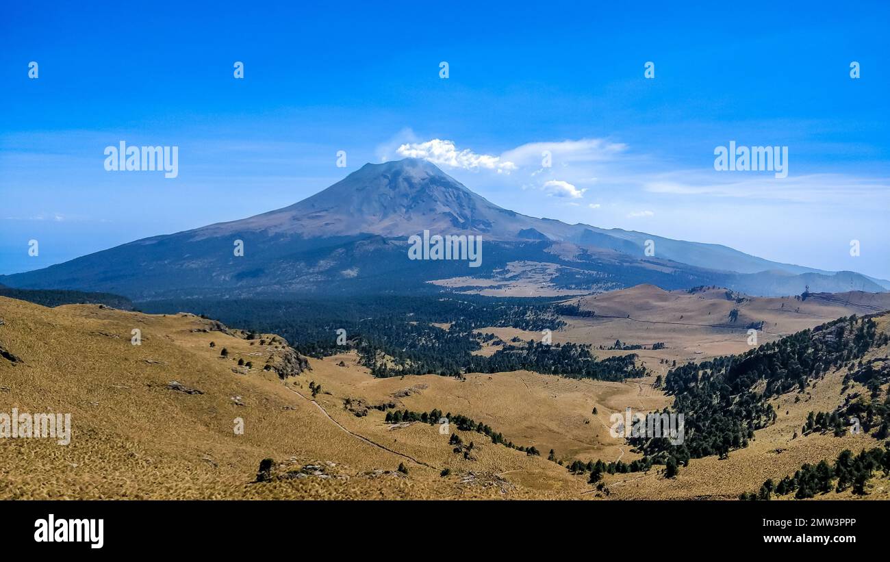 View of Popocatepetl Volcano in the Mexican highlands Stock Photo - Alamy