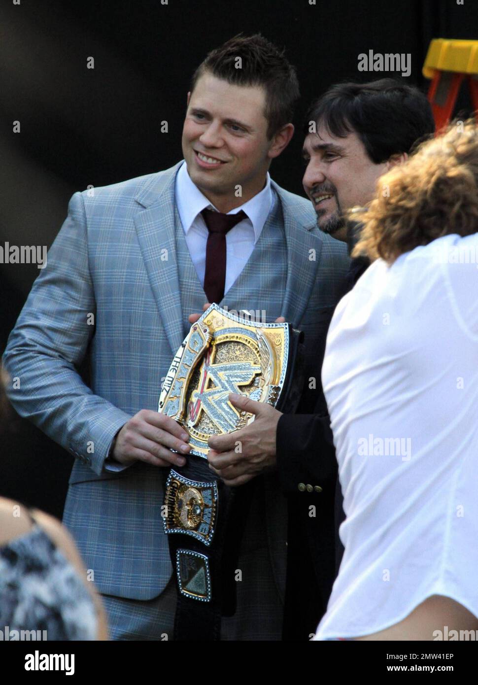 Music mogul Emilio Estefan joins legendary Dolphins Quarterback Dan ...