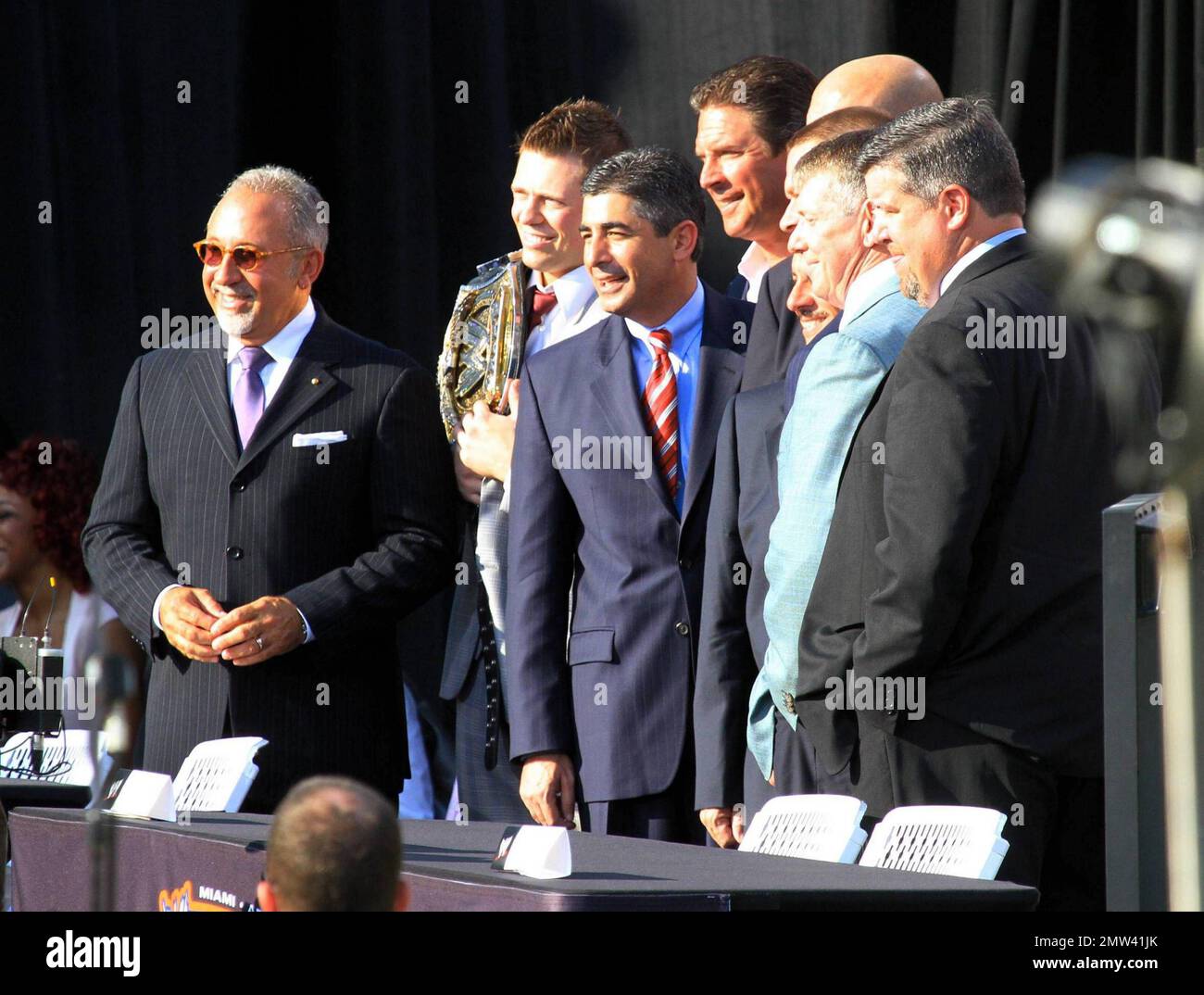 Music mogul Emilio Estefan joins legendary Dolphins Quarterback Dan ...