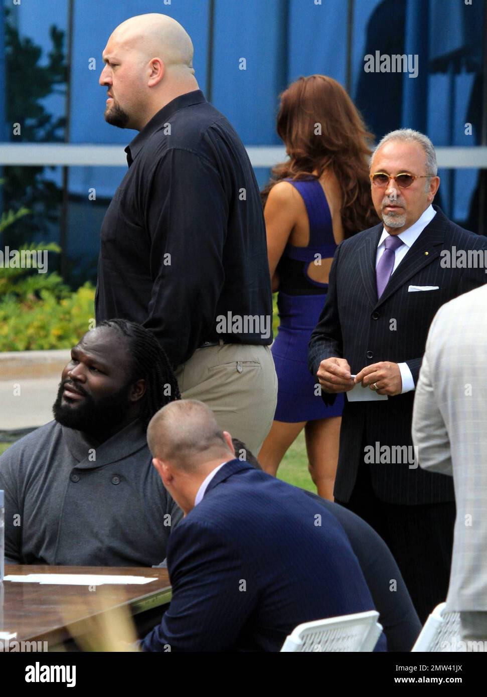 Music mogul Emilio Estefan joins legendary Dolphins Quarterback Dan ...