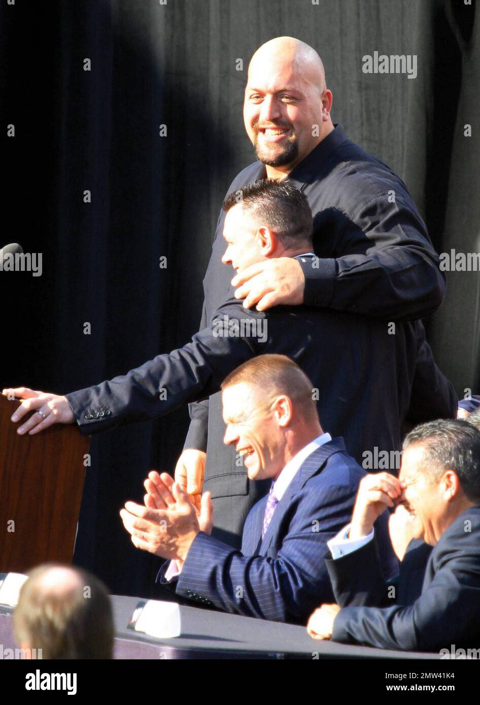 Mark henry big show hi-res stock photography and images - Alamy