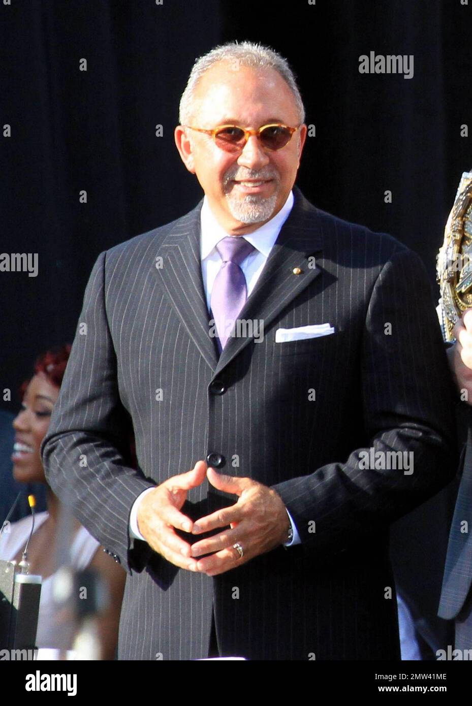 Vince mcmahon ring hi-res stock photography and images - Alamy