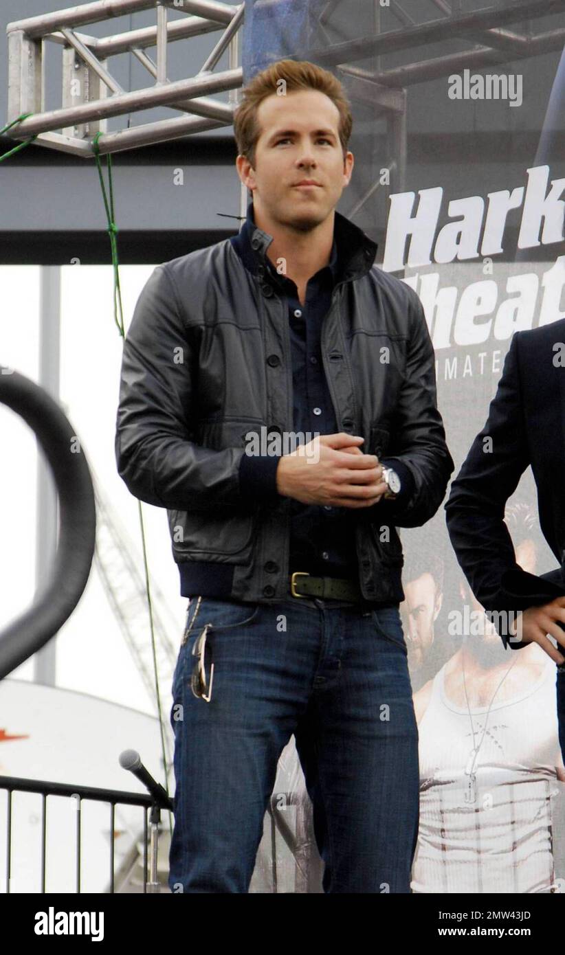 X men origins wolverine ryan reynolds hi-res stock photography and ...