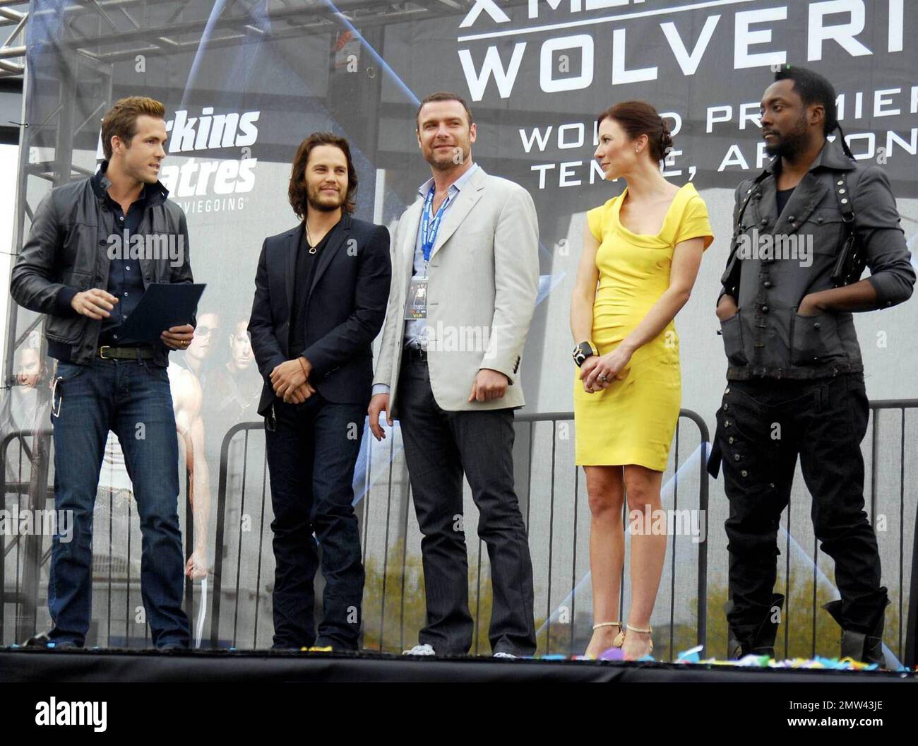 Lynn Collins Hugh Jackman