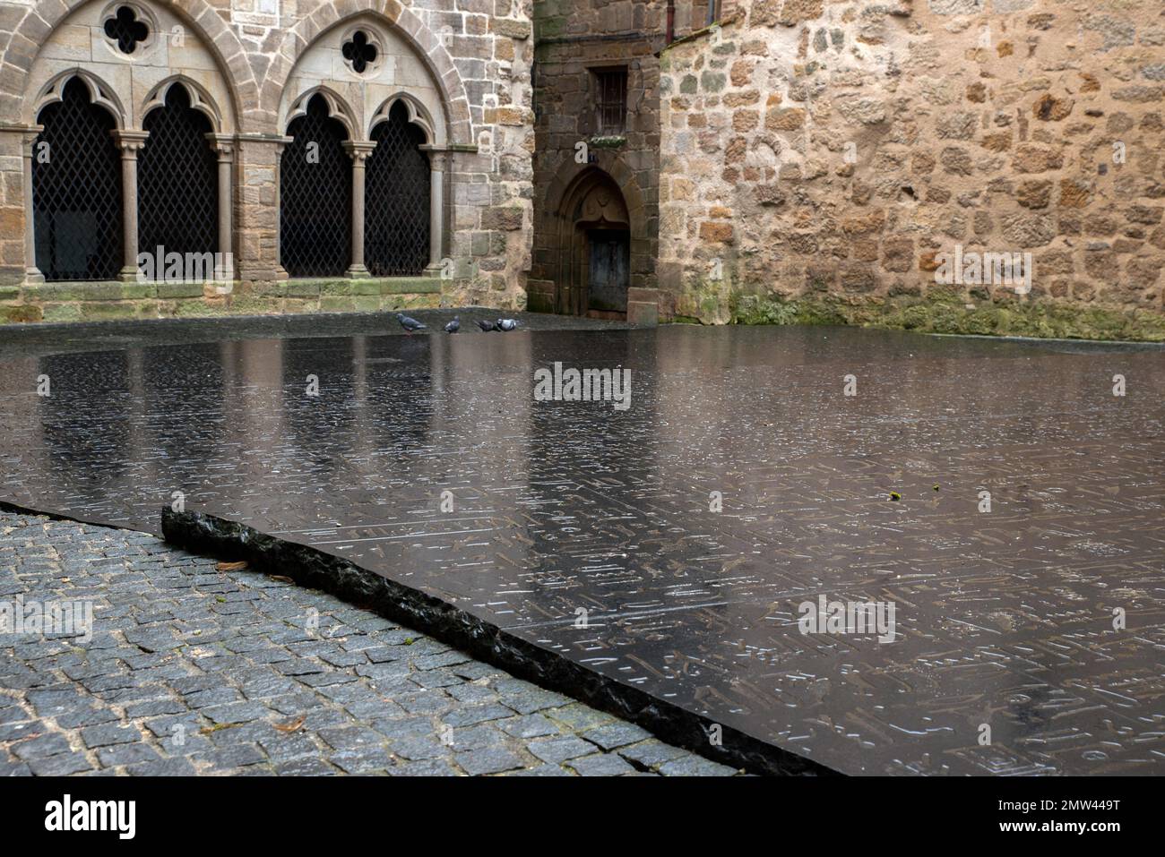 A giant copy of the Rosetta stone, by Joseph Kosuth in Figeac, France ...