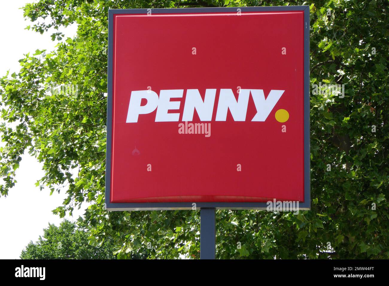 Supermarkt Logo vom Lebensmittel-Discounter Penny Stock Photo - Alamy