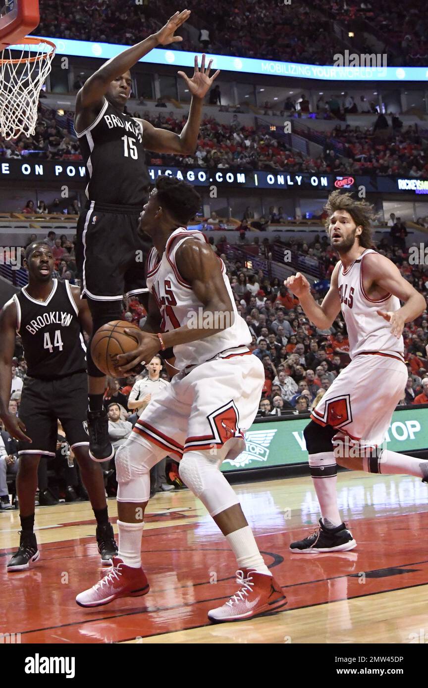 Brooklyn Nets guard Isaiah Whitehead (15) defends Chicago Bulls forward ...