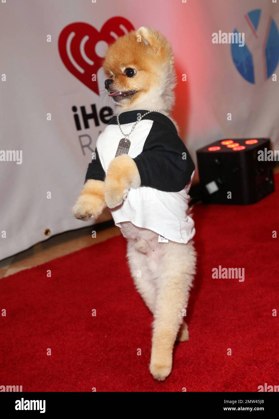 Jingle balls arrivals hi-res stock photography and images - Alamy