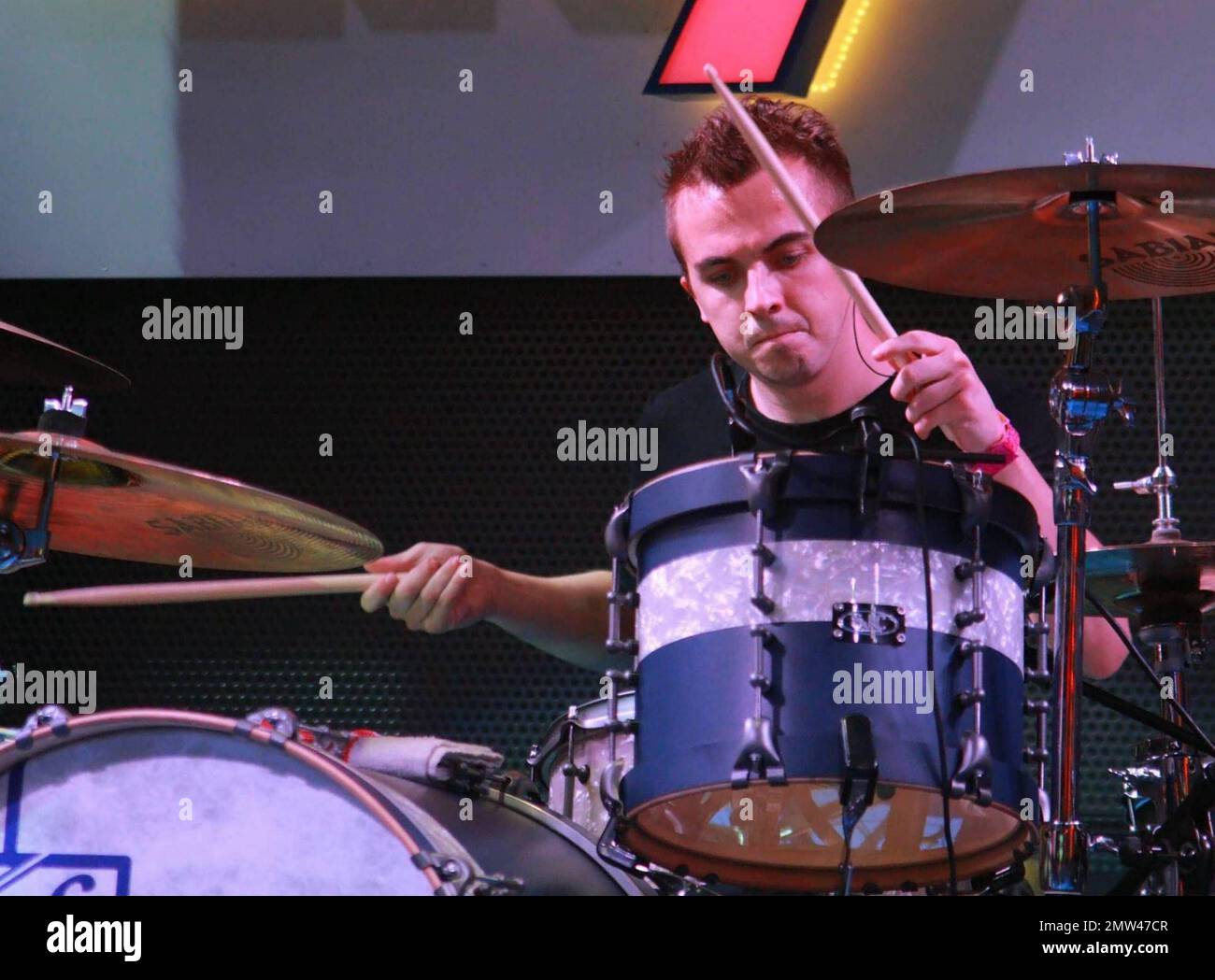 You Hang Up featuring "Malcolm in the Middle" actor Frankie Muniz on ...