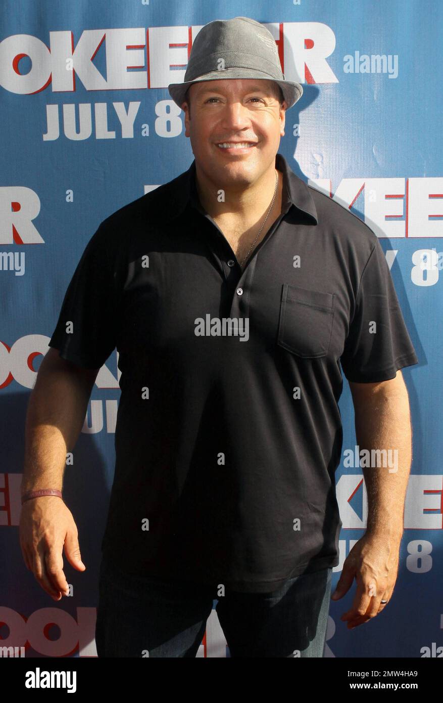 Kevin James attends the premiere of his new movie "The Zookeeper" at ...