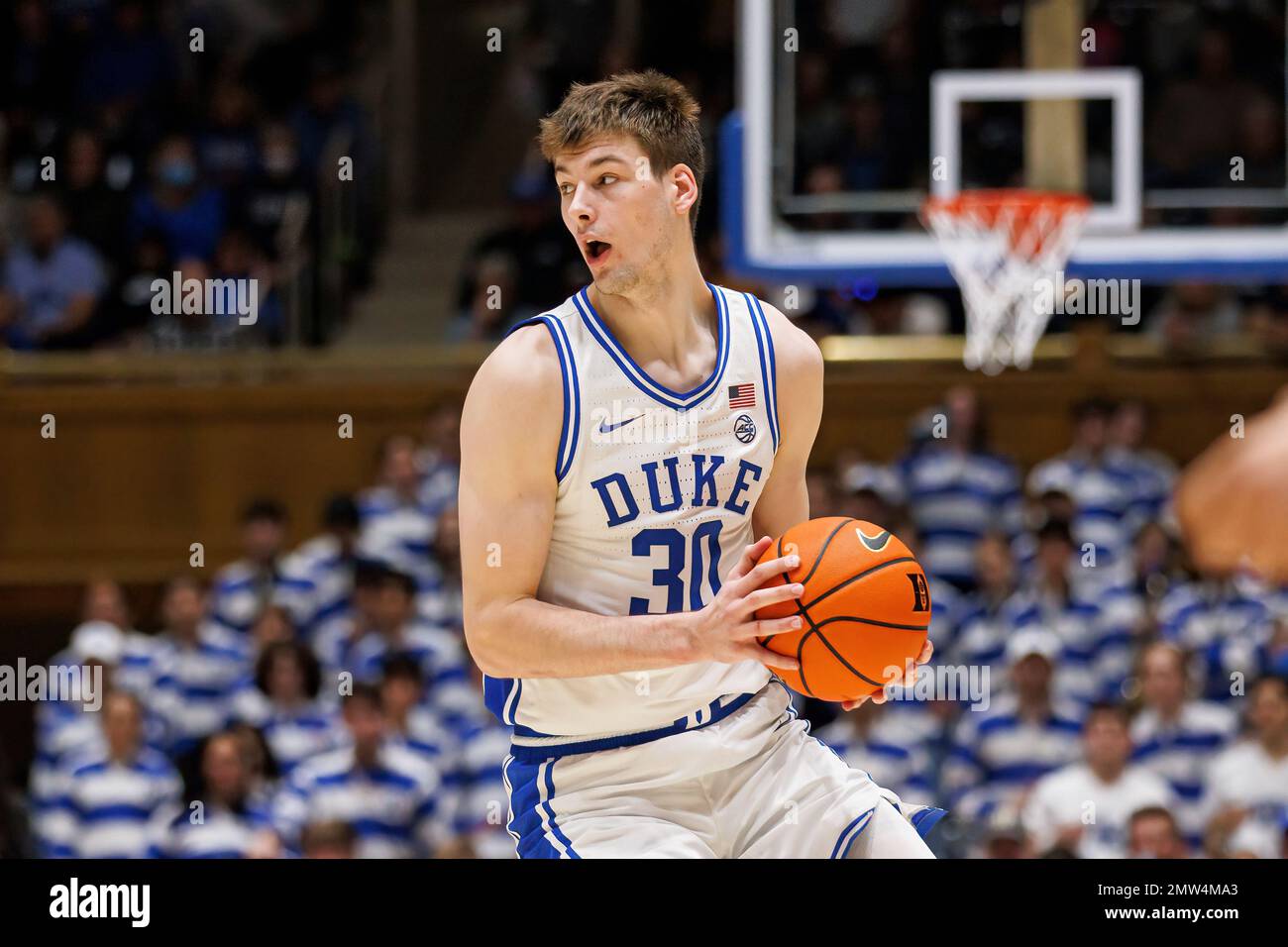 Duke's Kyle Filipowski (30) handles the ball during an NCAA college ...
