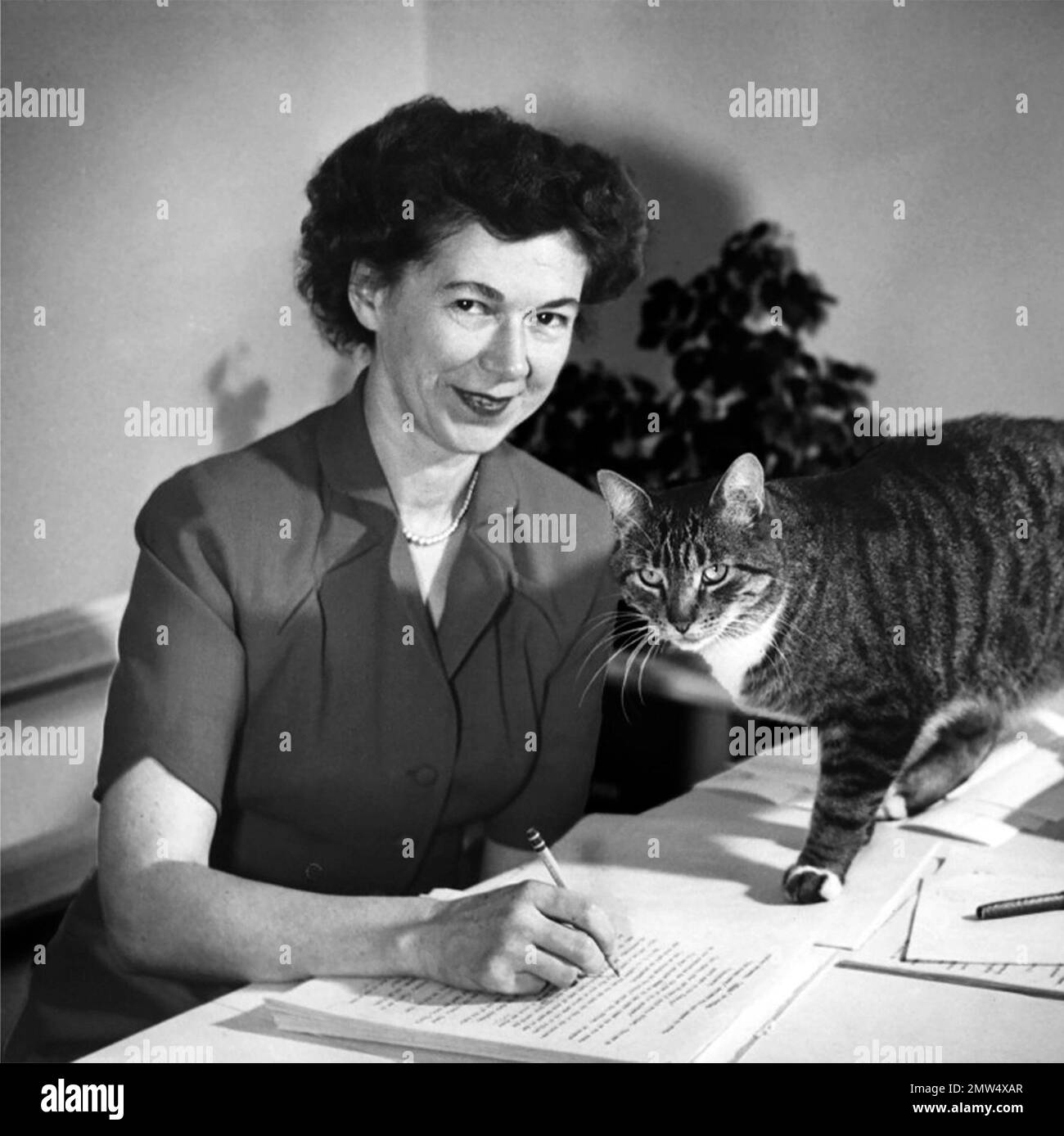 Beverly Cleary. Portrait of the America children's book writer, Beverly ...