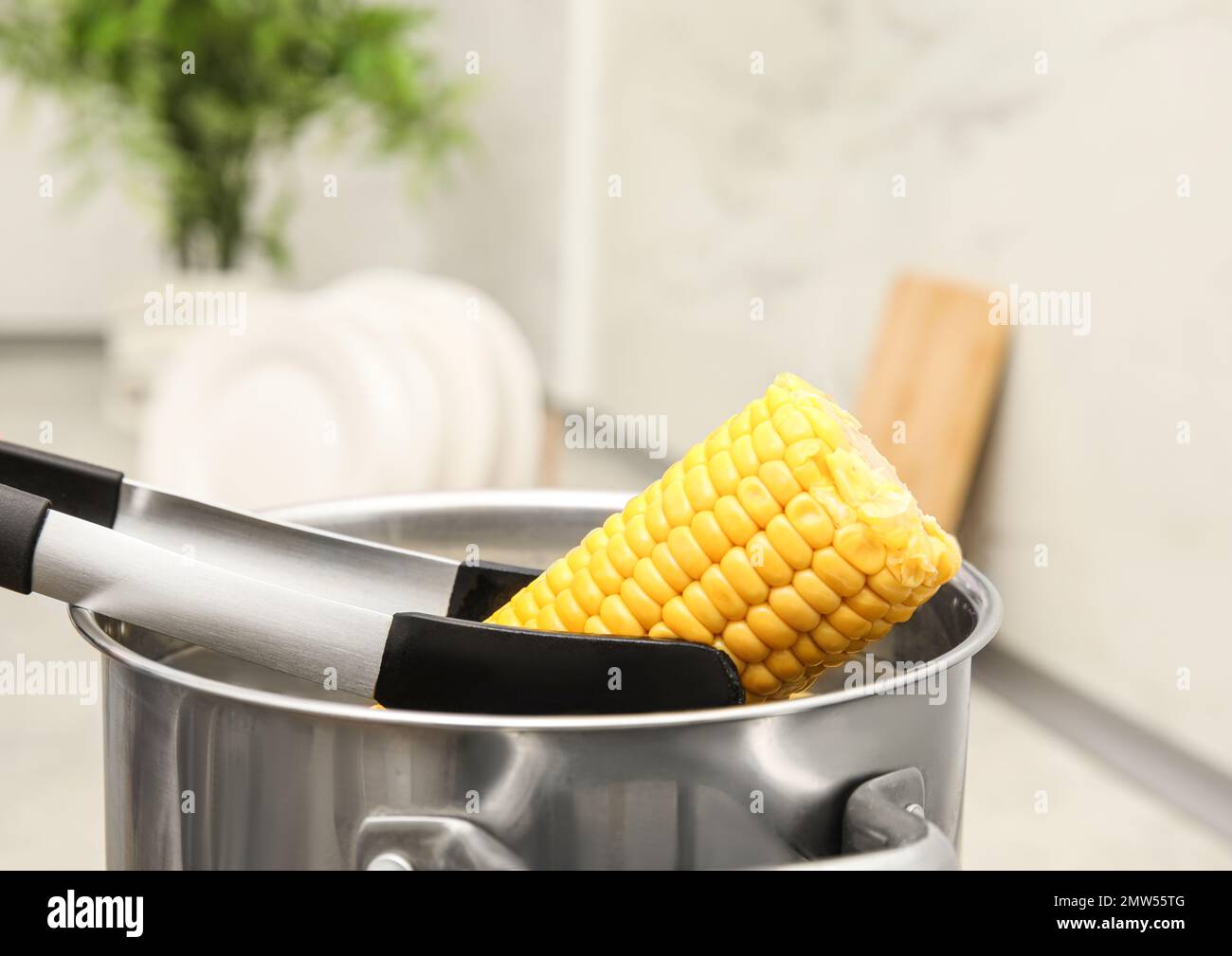 Hot corn from pot hi-res stock photography and images - Alamy