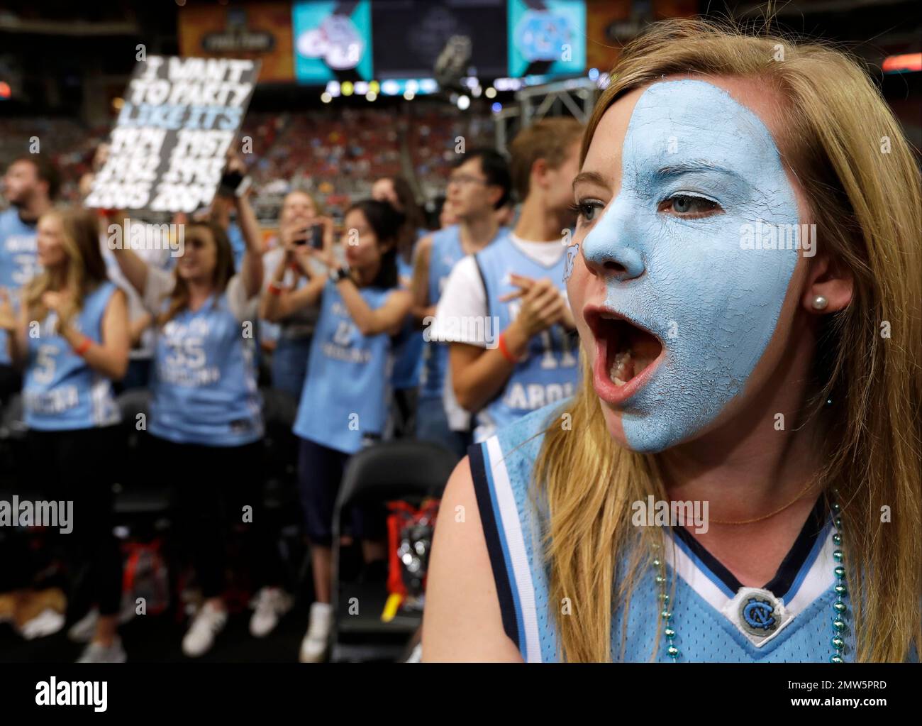 North Carolina fans cheer before the championship game against Gonzaga ...