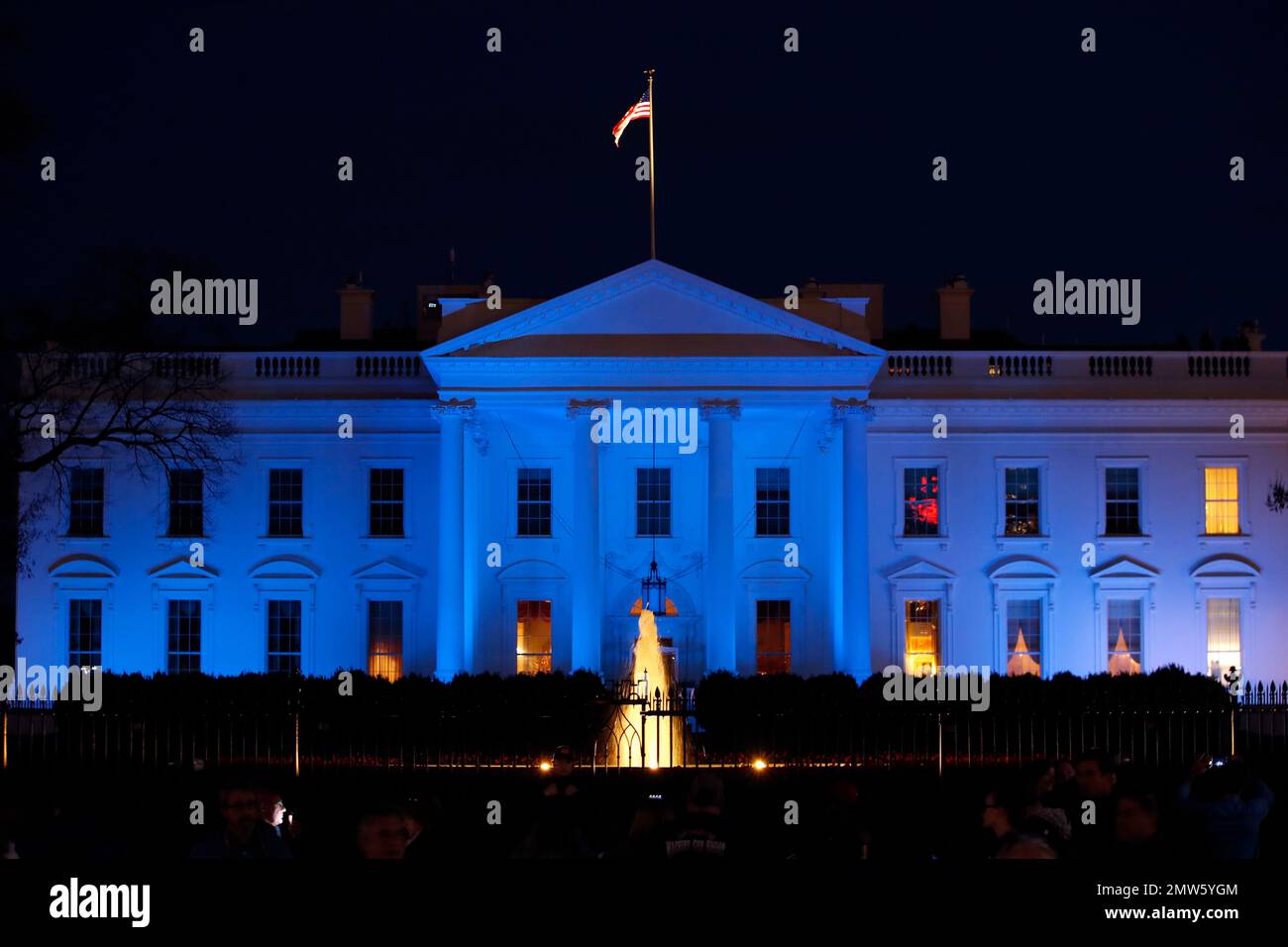The White House is lit with blue lights in honor of World Autism ...