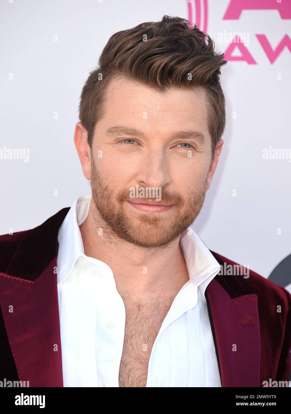 Brett Eldredge arrives at the 52nd annual Academy of Country Music ...