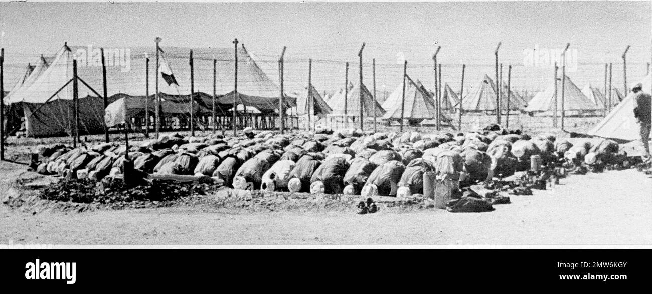 Libyan Muslim troops, soldiers in Mussolini's armies and now prisoners ...