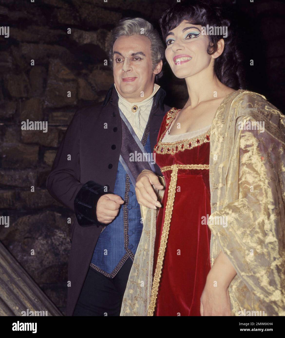 Maria Callas and Tito Gobbi backstage at the Royal Opera House, Covent ...