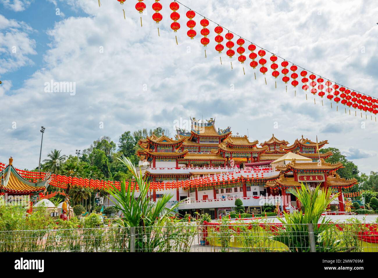 Thean Hou Temple is renowned in Kuala Lumpur, Malaysia for its ...