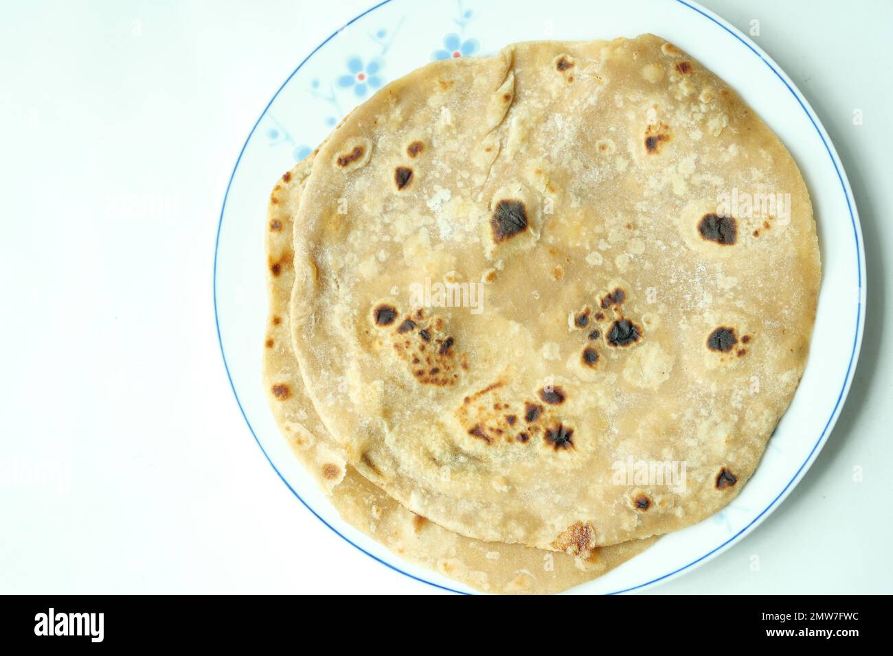 homemade roti chapati on table Stock Photo - Alamy