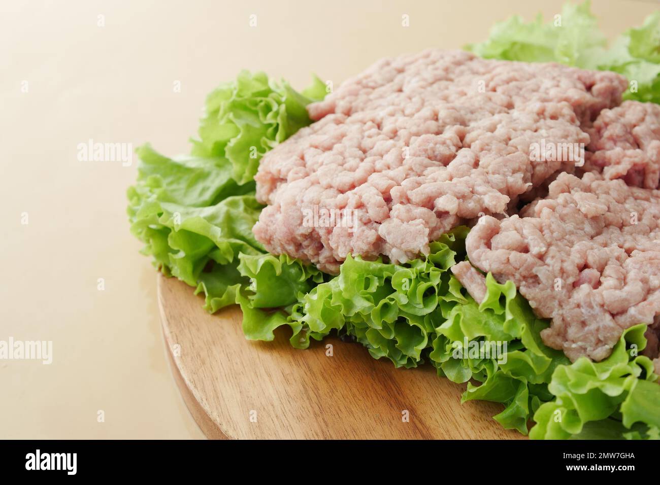 Packet of beef mince hi-res stock photography and images - Alamy