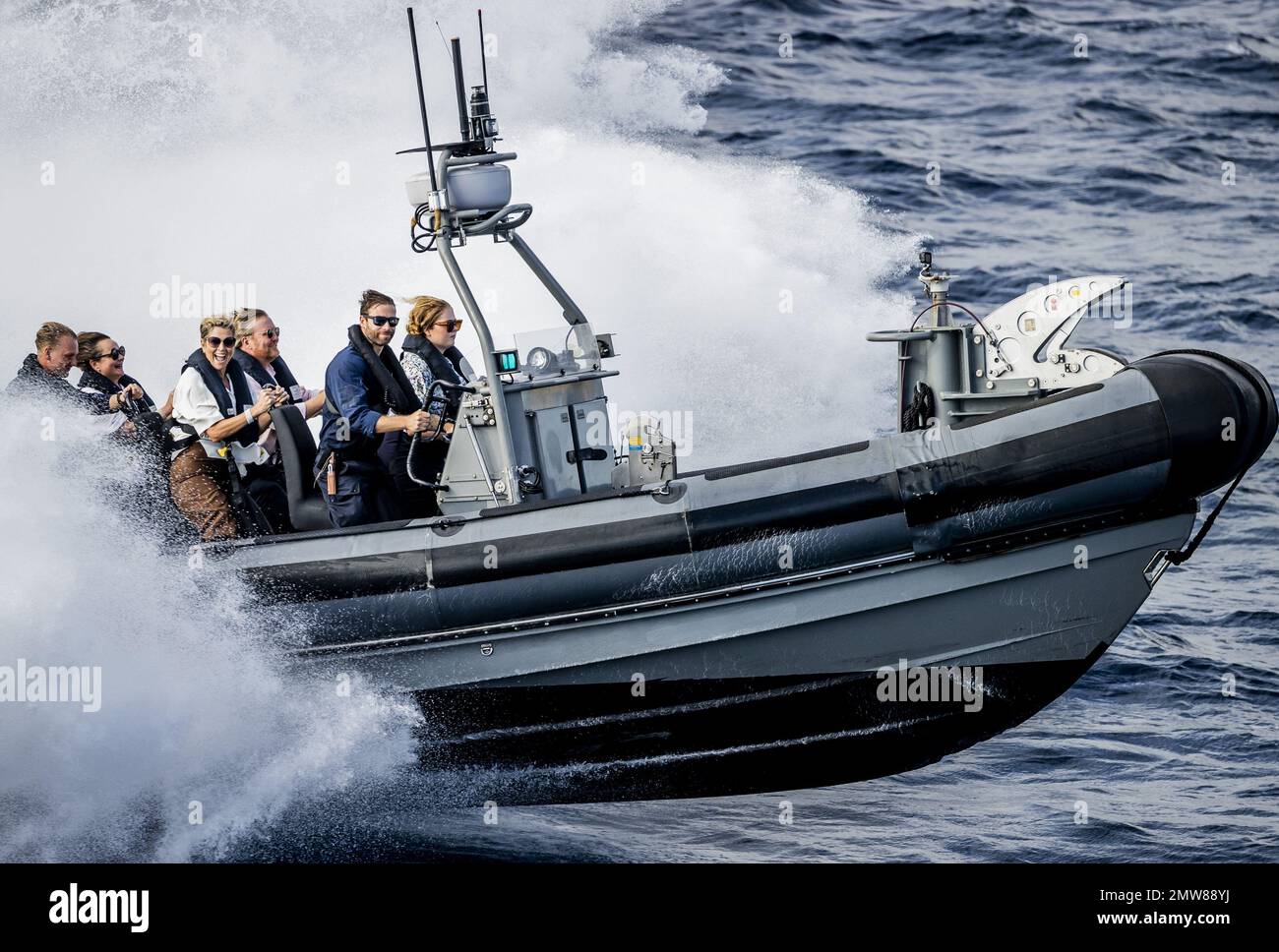 ARUBA - King Willem-Alexander, Queen Maxima and Princess Amalia sail in ...