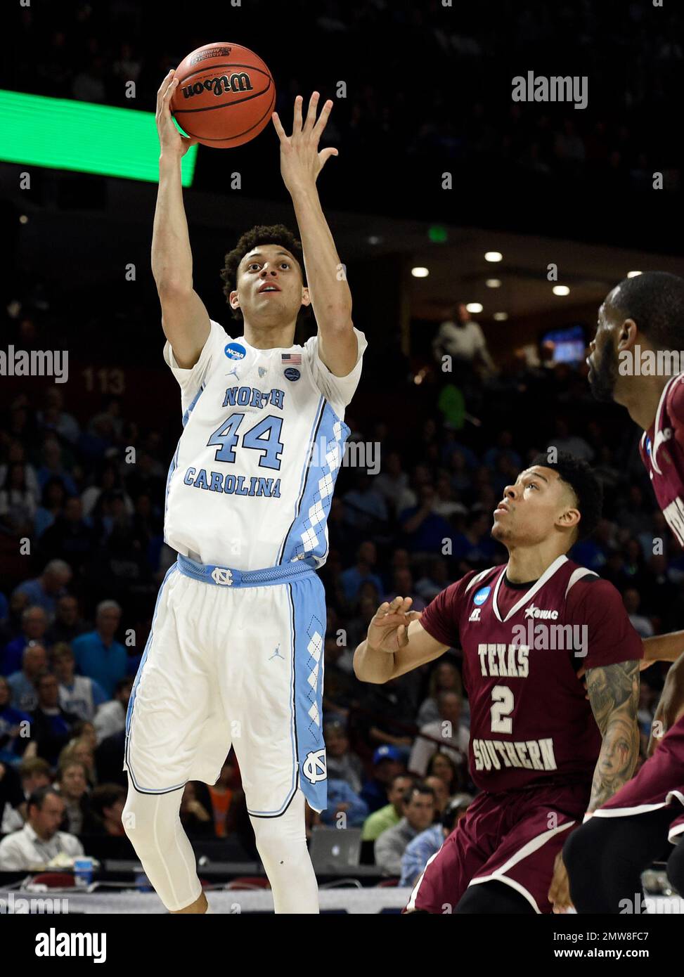 North Carolina's Justin Jackson (44) shoots over Texas Southern's Zach ...