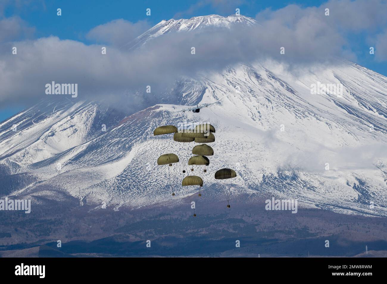 Shizuoka Prefecture, Japan. 31st Jan, 2023. Japan Ground Self-Defense ...