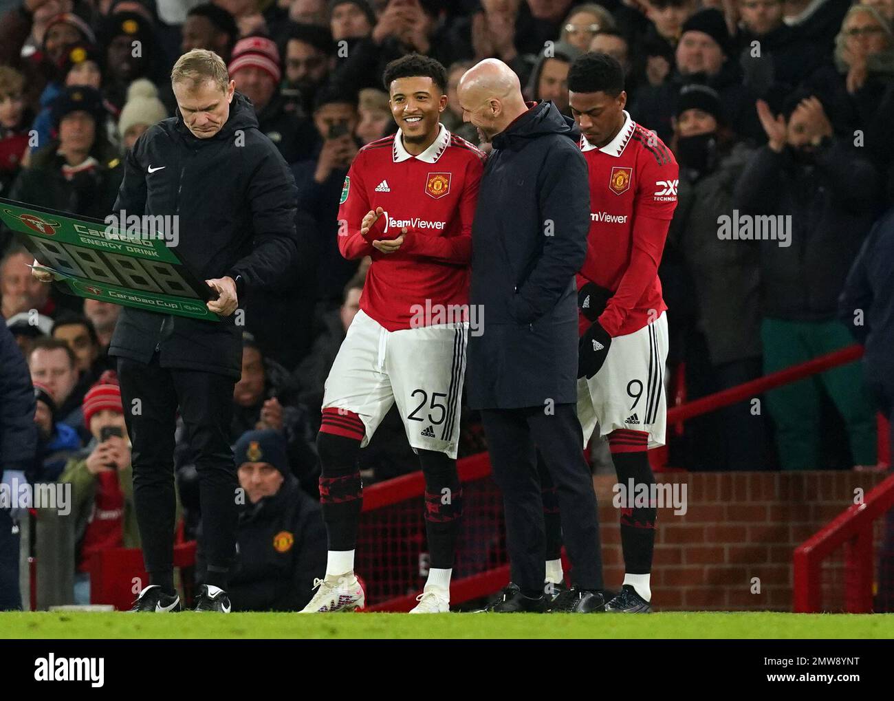 Jadon sancho man utd bench hi-res stock photography and images - Alamy