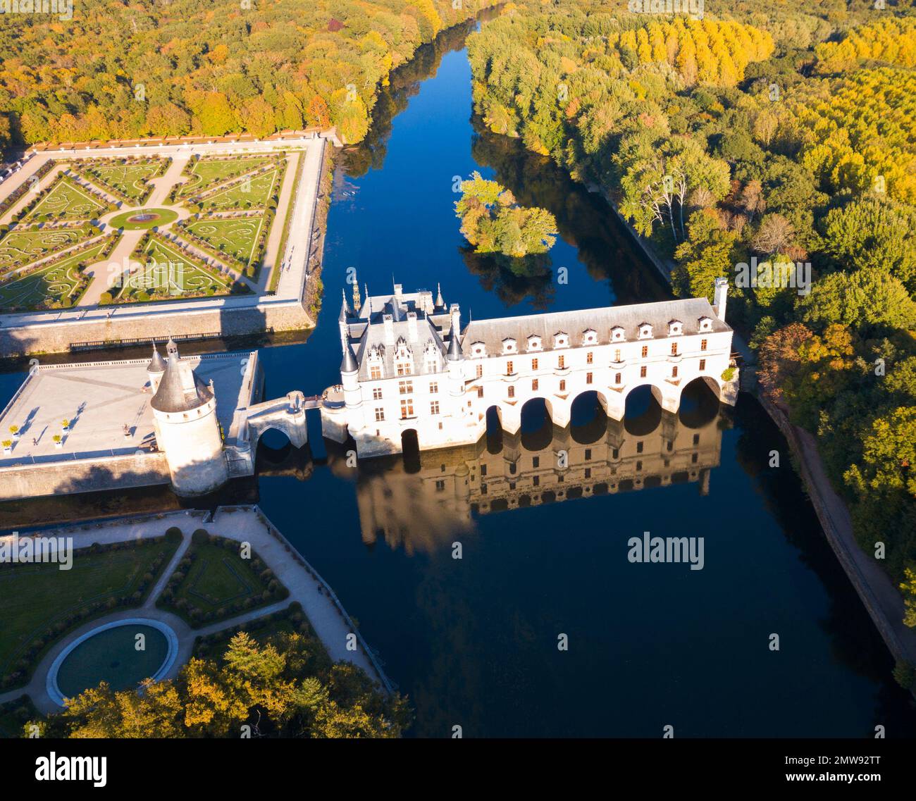Aerial view of Chateau de Chenonceau Stock Photo - Alamy