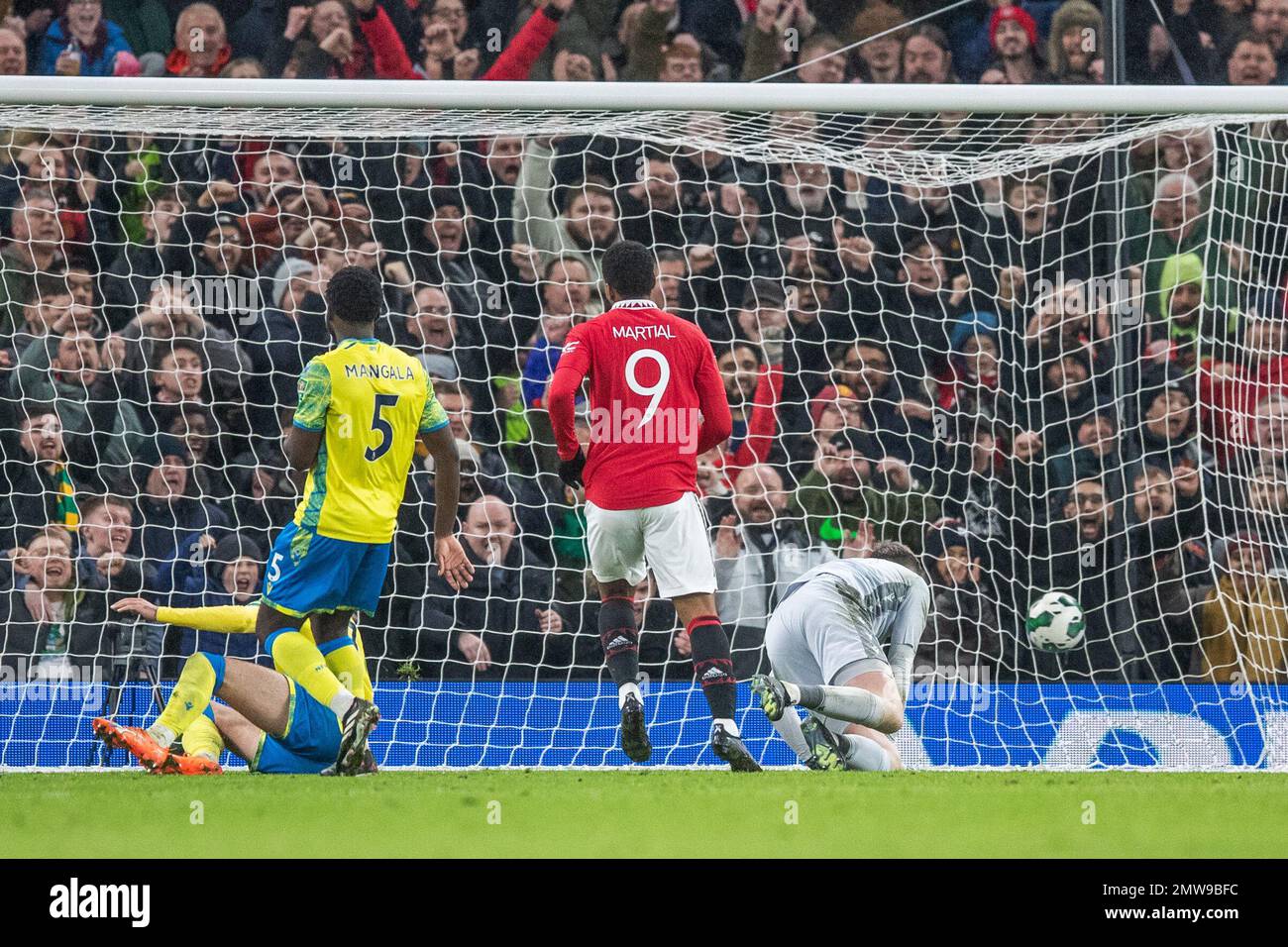 Nottingham forest old team photo hi-res stock photography and images ...