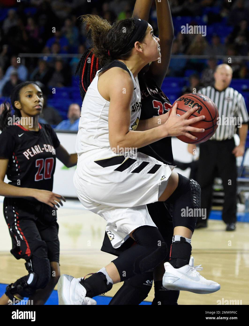 Upperman's Akira Levy (2) scores during the second overtime at the ...