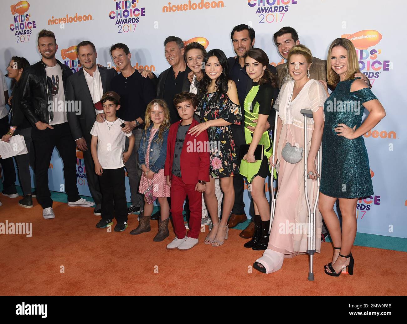 The cast of "Fuller House" arrives at the Kids' Choice Awards at the ...