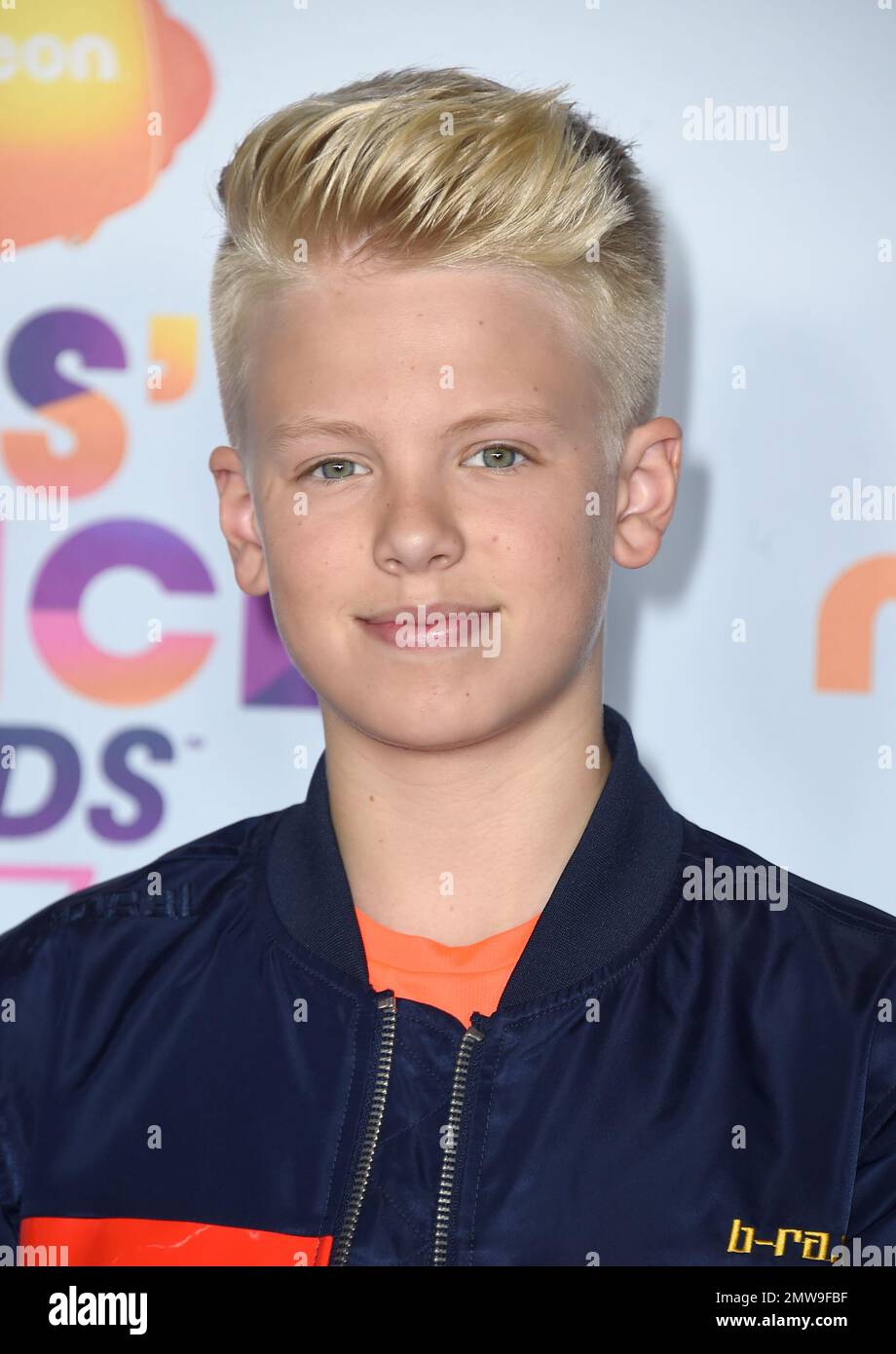 Carson Lueders arrives at the Kids' Choice Awards at the Galen Center ...