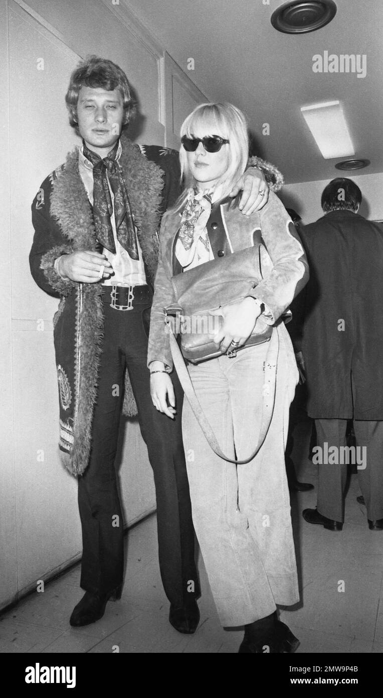 Sylvie Vartan and Johnny Hallyday embark for Spain on February 22, 1968. (AP Photo/Lipchitz ...