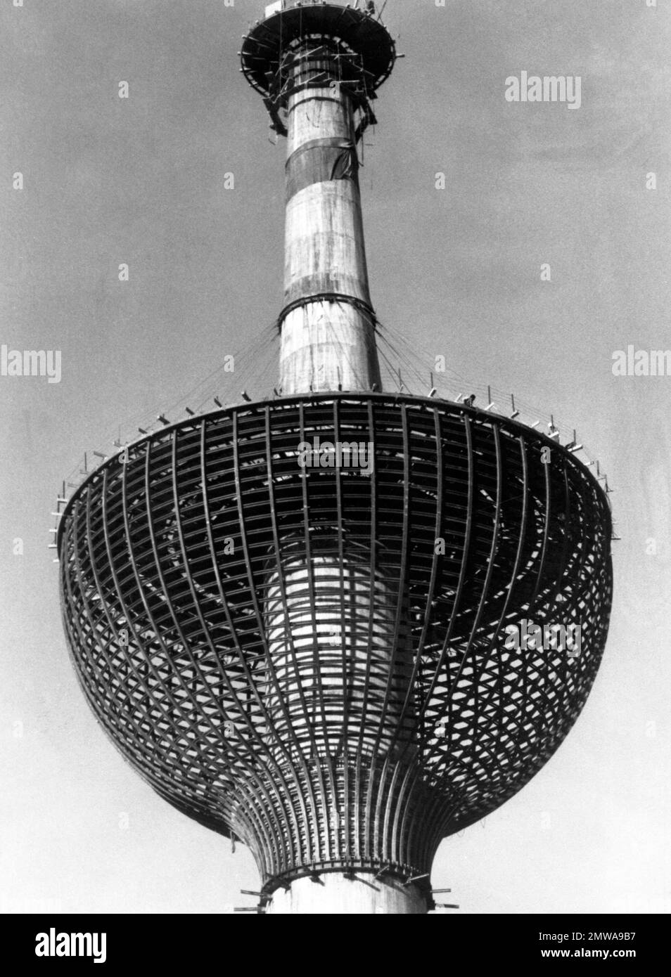 One in a complex of three Kuwait tourist towers under construction at ...