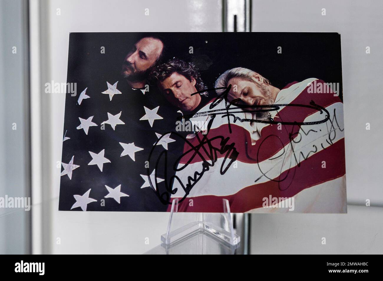 Musicales Charity Relief auction items from various musicians. The Who ...