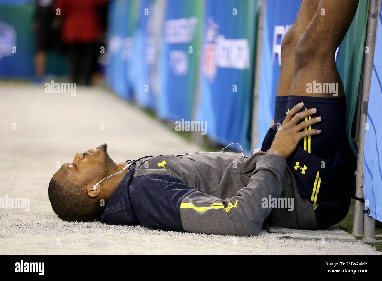 Michigan wide receiver Jehu Chesson is seen before a drill at the 2017 ...