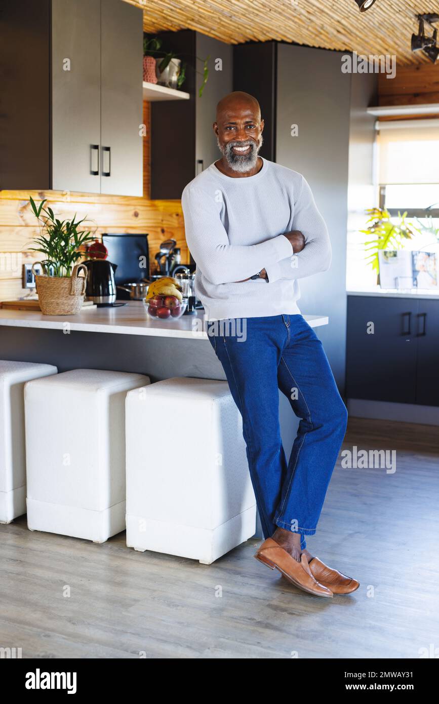 Young man leaning log hi-res stock photography and images - Alamy