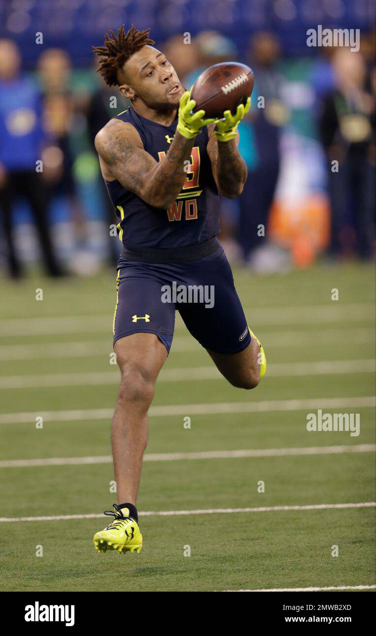 Alabama wide receiver Ardarius Stewart runs a drill at the NFL football ...