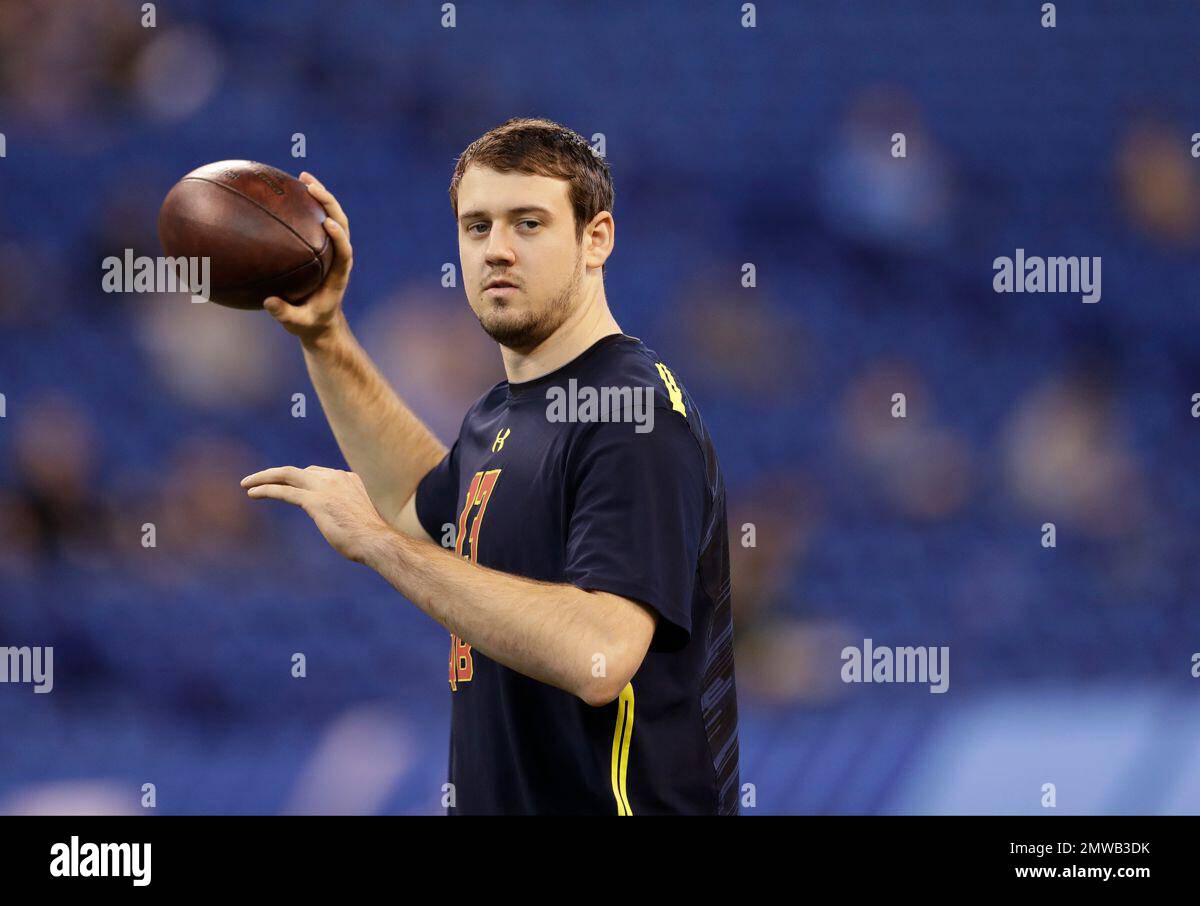 Baylor quarterback Seth Russell runs a drill at the NFL football ...