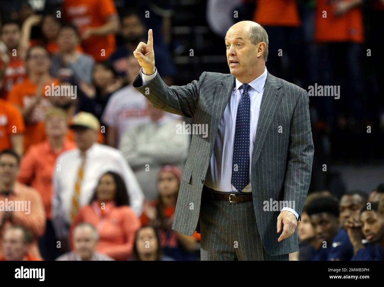 Pittsburgh head coach Kevin Stallings calls a play during the first ...