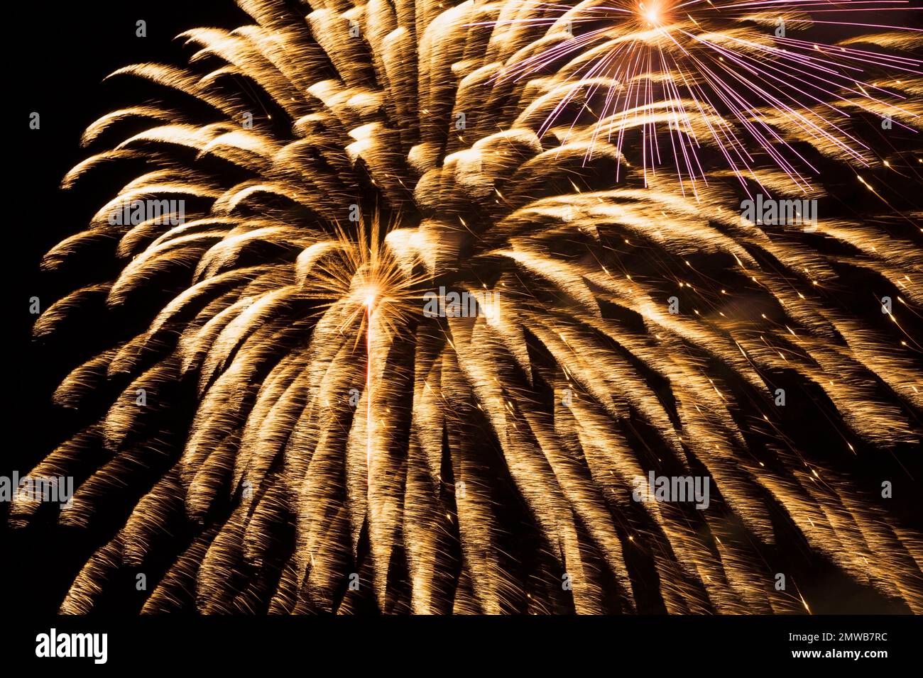 Gold and purple sky hi-res stock photography and images - Alamy