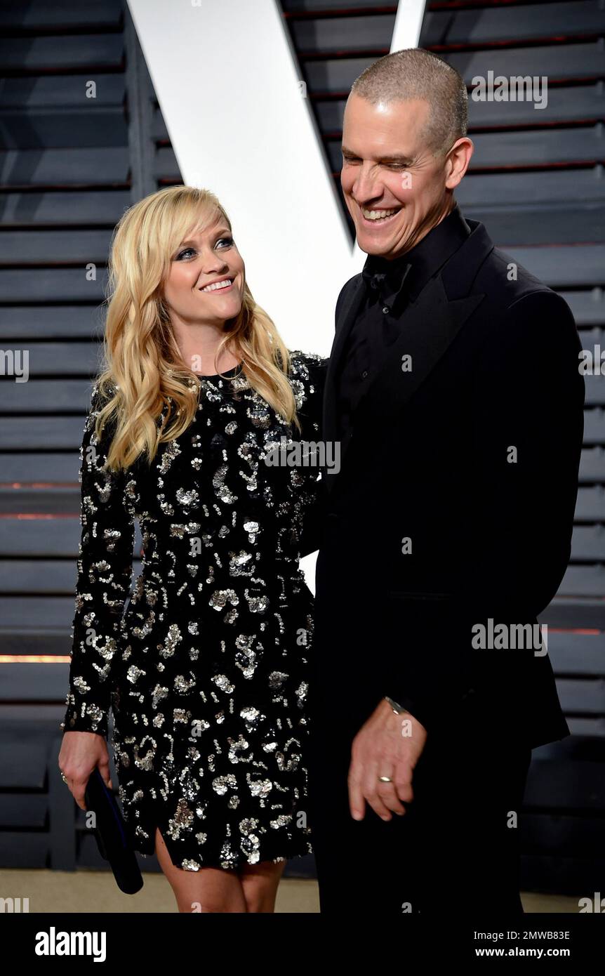 Reese Witherspoon and husband Jim Toth arrive at the Vanity Fair Oscar ...