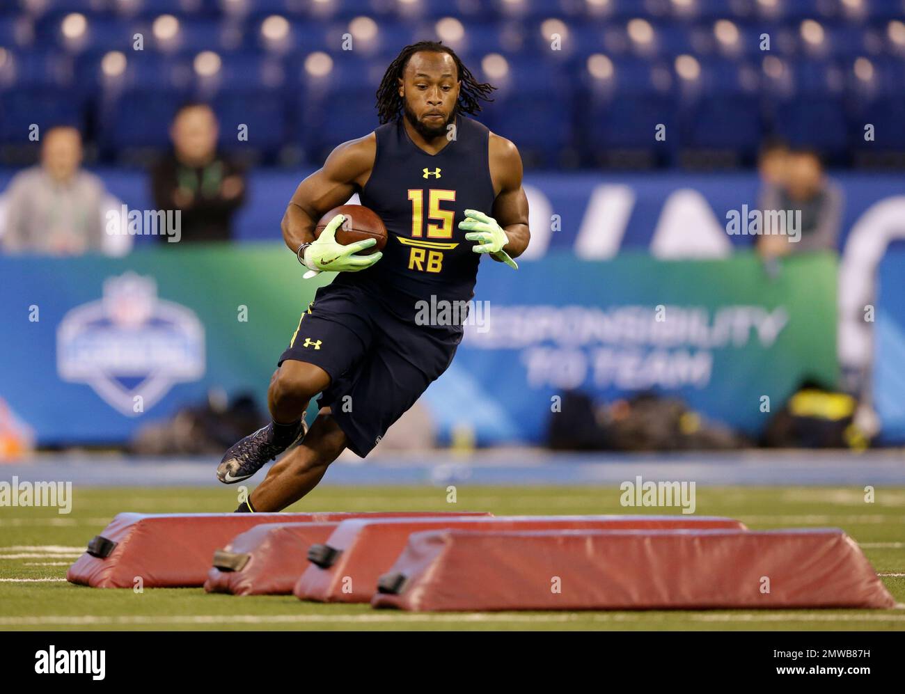 Utep running back Aaron Jones runs a drill at the NFL football scouting ...