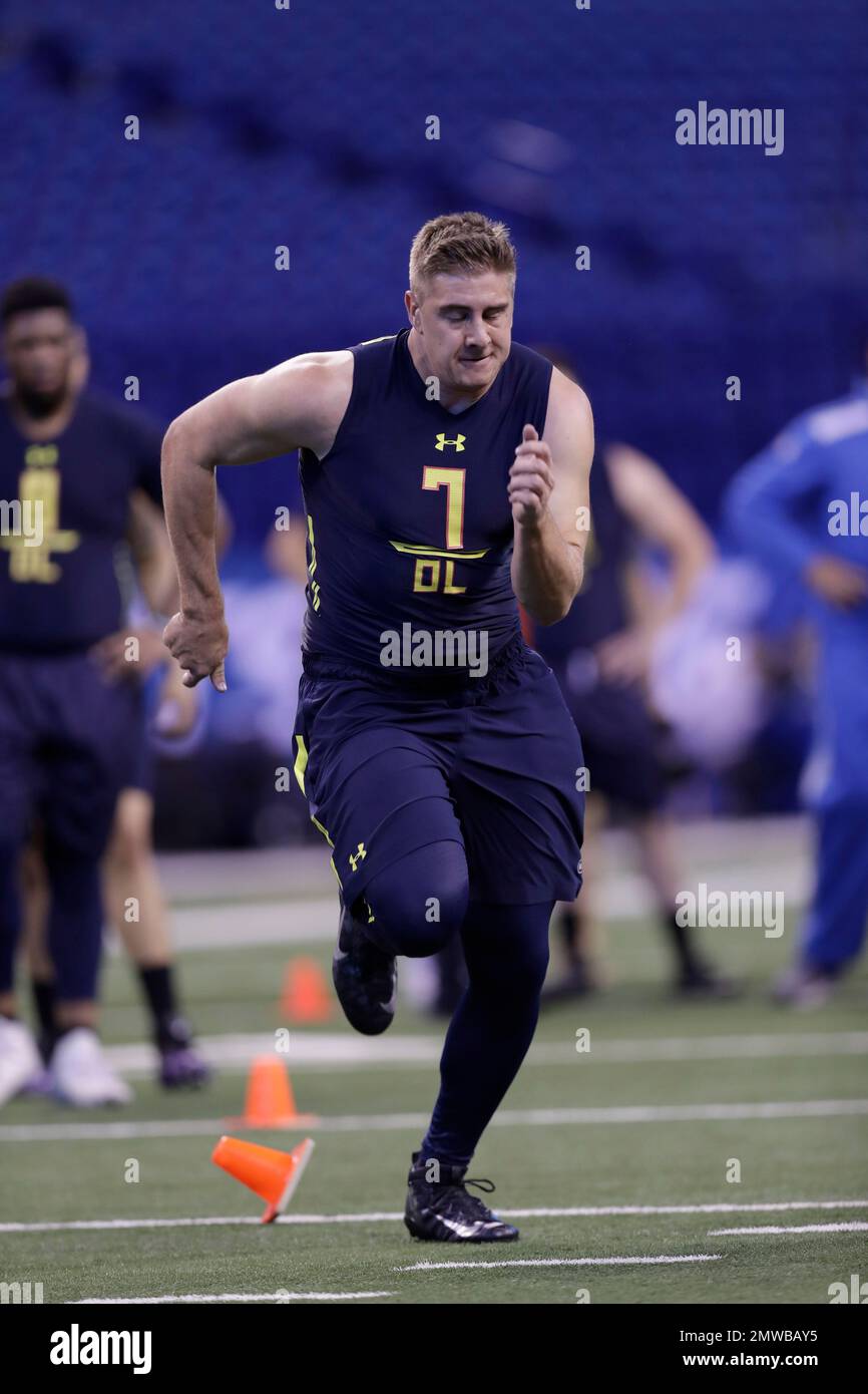 San Diego State offensive lineman Daniel Brunskill runs a drill at the ...