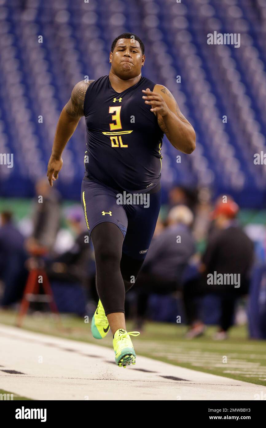 USC offensive lineman Zach Banner runs the 40-yard dash at the NFL ...