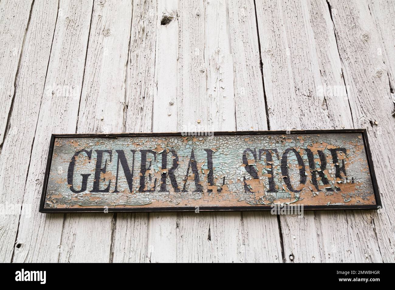 Old store sign hi-res stock photography and images - Alamy